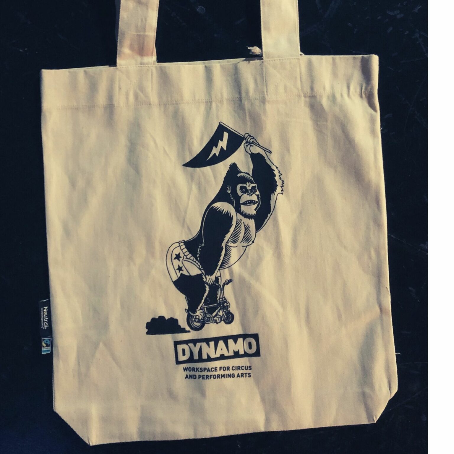 GAVER OG MERCH - Dynamo